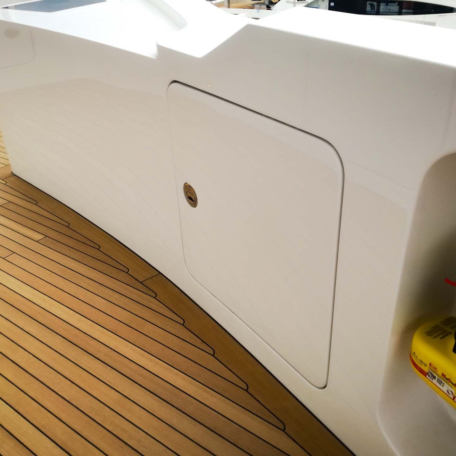 Nautical hatches for shipbuilding industry, in stainless steel